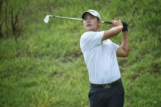 김종학, KPGA 챌린지투어 9회대회 정상 등극…프로 첫 우승 : 네이트 스포츠