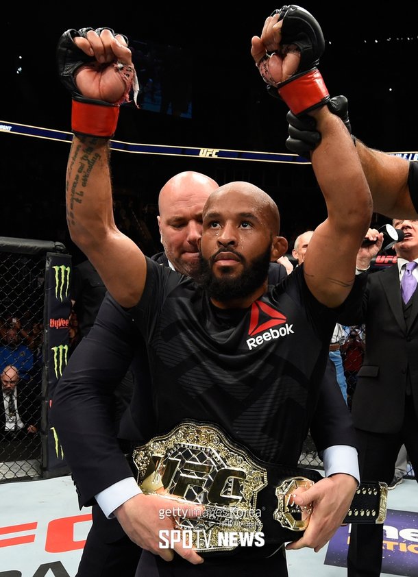 [UFC] DJ "TJ 딜라쇼보다 레이 보그와 타이틀전 원해" : 네이트 스포츠