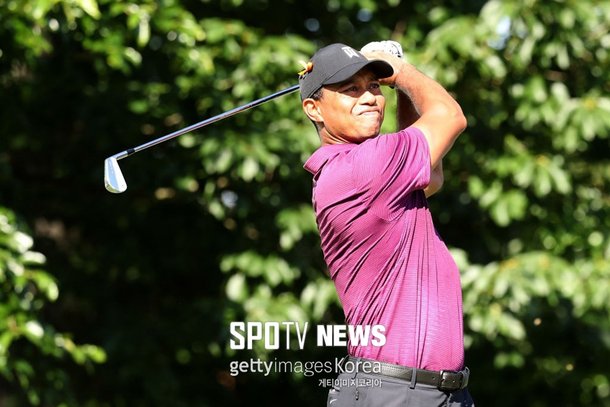 [PGA] 우즈, 퀴큰 론스 내셔널 3R 공동 10위…강성훈 공동 16위 : 네이트 스포츠