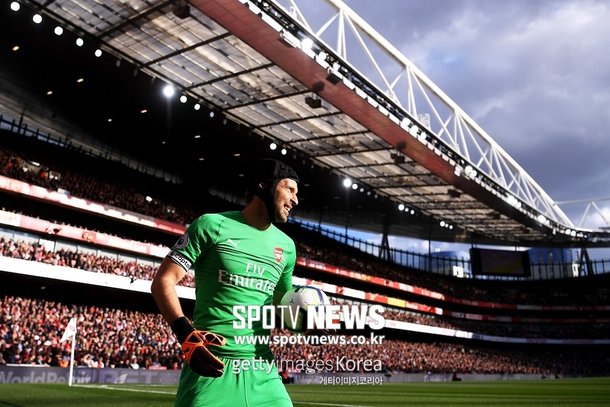 [EPL ISSUE] 에메리호 아스널 '첫 무실점' 이끈 그 이름 체흐 : 네이트 스포츠