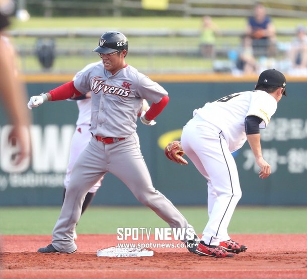 조용호 조건 없이 보낸 SK, "KBO 리그 시장 활성화 기대" : 네이트 스포츠