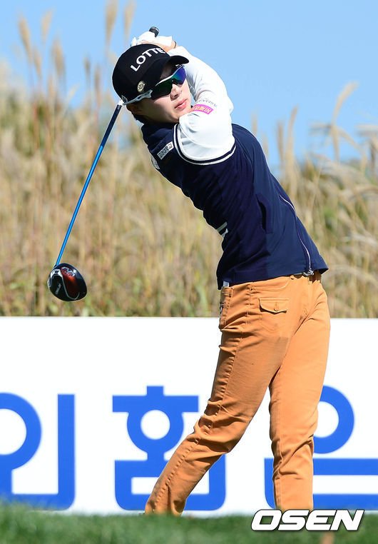 [임한섭의 OB以樂(오비이락)] 아듀! 2014 KLPGA투어 2 '슈팅스타 김효주, 꿈을 쏘다!' : 네이트 스포츠