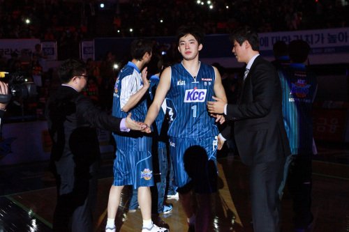 강병현 윌커슨 말다툼…KCC 팀워크도 무너지나 : 네이트 스포츠