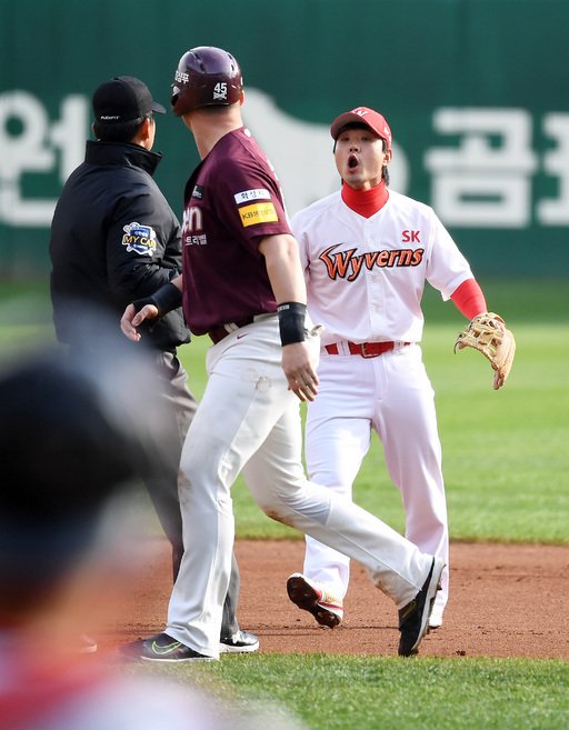 '넥센 샌즈에 손가락 욕' SK 김성현, KBO로부터 경고 처분 : 네이트 스포츠