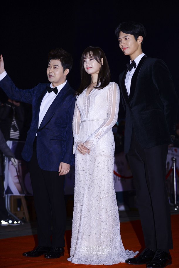 [S포토+] 전현무 김지원 박보검, '완벽한 조합' (2016 KBS 연기대상) : 네이트 뉴스