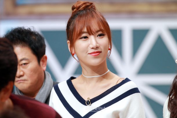 [HD+] 예정화, 웹 예능 '무역 왕의 비밀 코드 1380' 출연…이상민과 호흡 : 네이트 뉴스