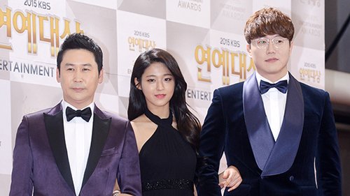 [TD영상] AOA 설현, 오빠들 미소 짓게 만드는 미모 (KBS 연예대상) | 아이돌24시 : 네이트 연예