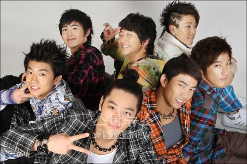 2PM, 데뷔 3개월 만에 버라이어티 MC 등극 : 네이트 연예