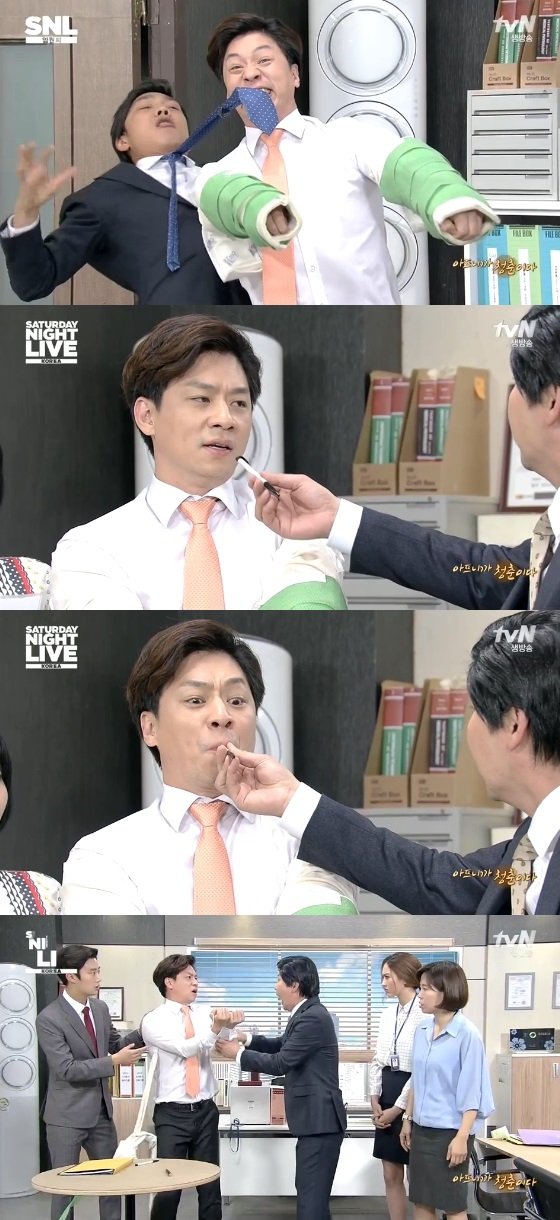 'SNL코리아6' 정상훈, 엉덩이에 낀 펜 입에 물어 '경악' : 네이트 연예