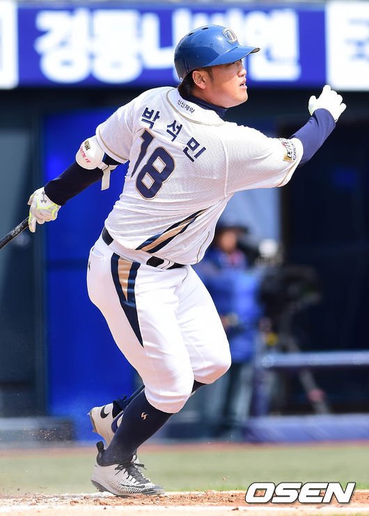 [PO2] 'MVP' 박석민 "스튜어트 호투 덕분에 홈런 나왔다" : 네이트 스포츠