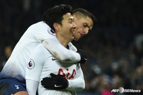 '손흥민 2골-1AS' 토트넘, 에버턴에 6-2 완승…리그 4연승 질주 [EPL] : 네이트 스포츠