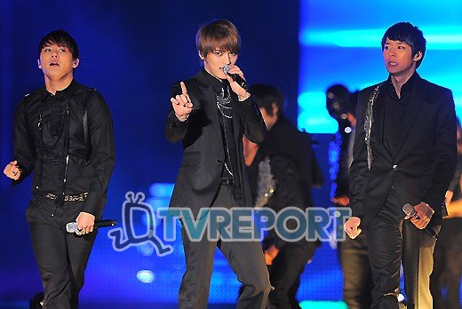 JYJ, KBS ‘연기대상’ 축하무대…2곡 고집하는 이유? : 네이트 연예