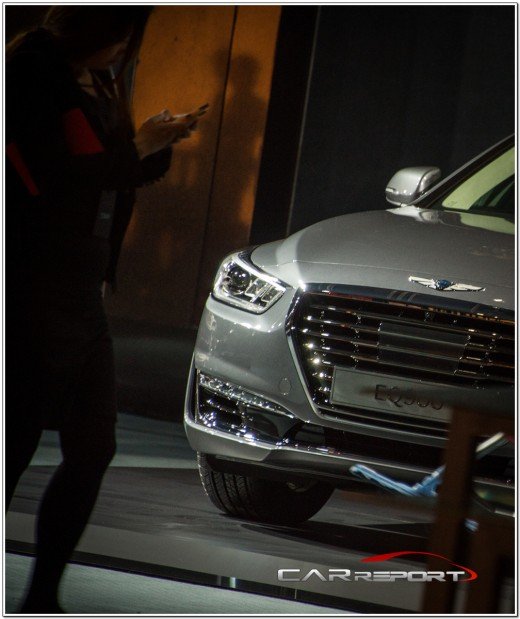 [화보] 덤~직한 자세. 제네시스 EQ900 : 네이트 뉴스