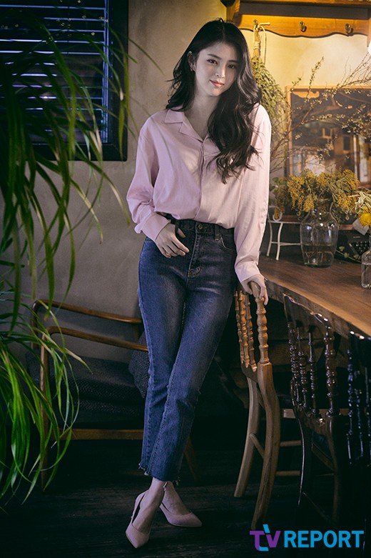 [T포토-인터뷰] 한소희 '역대급 비주얼~ 사랑스런 인형 미모' | 아이돌24시 : 네이트 연예