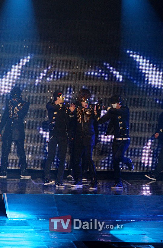 [TD포토] SS501 박정민의 '카리스마 있는 무대' : 네이트 뉴스