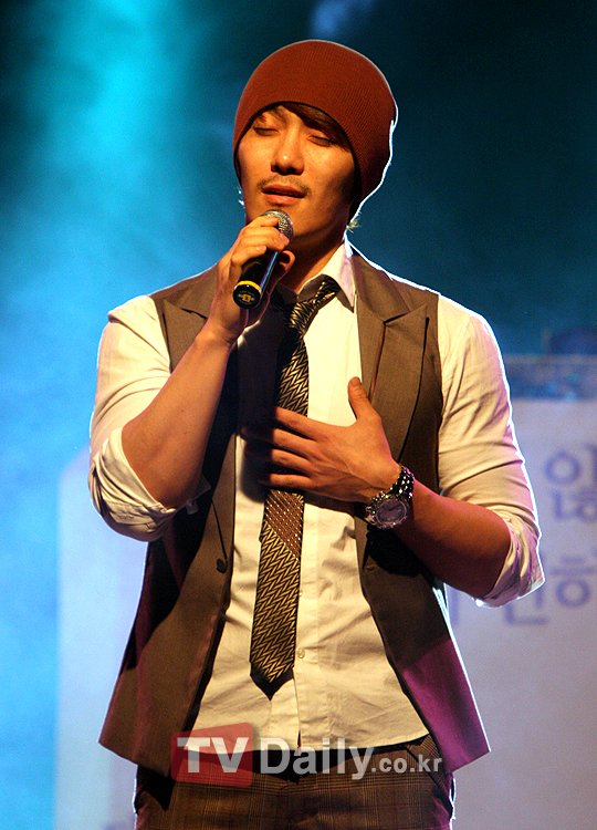 [TD포토] KCM '태사비애 응원하려 왔어요' : 네이트 연예