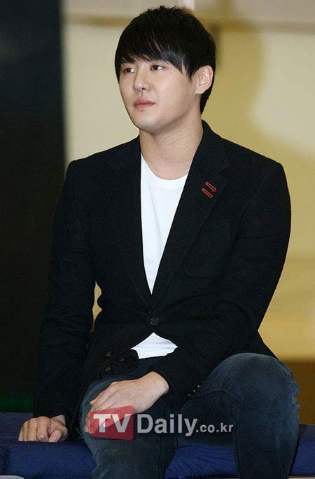 JYJ 김준수 "박유천 여자친구 설인자, 측은했다" : 네이트 뉴스