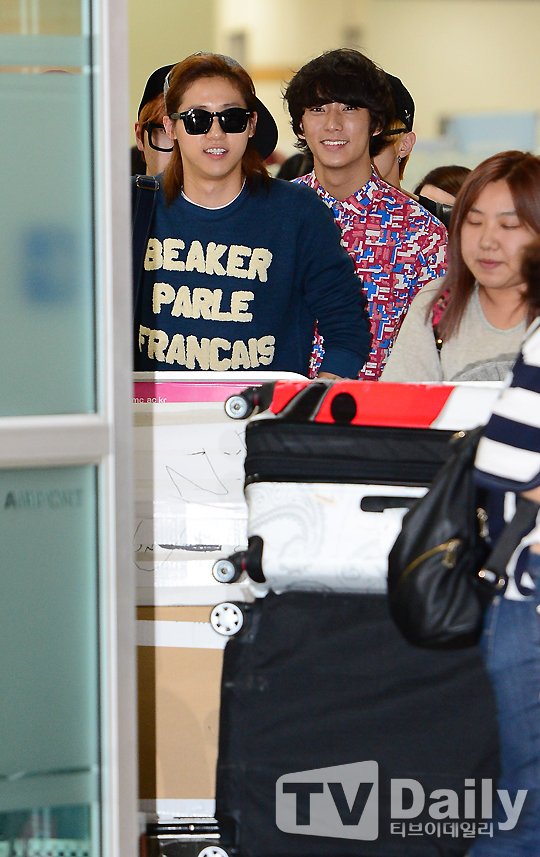 [TD포토] B1A4 신우-공찬 '밝은 모습' : 네이트 뉴스