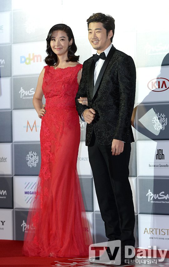 [TD현장]강수연-송선미, 과감한 시스루 드레스!'마지막까지 화려했던 BIFF' : 네이트 연예