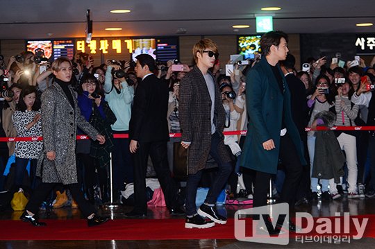 [TD포토] JYJ 등장에 영화관 초토화 : 네이트 연예