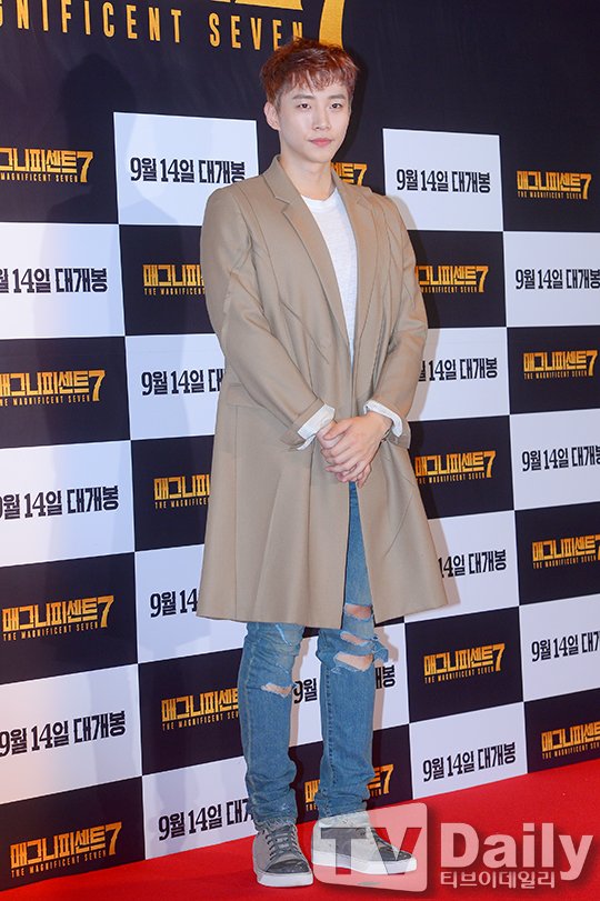 [TD포토] 2pm 이준호 '완벽한 가을 남친룩' : 네이트 연예