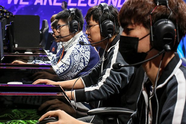 [롤드컵] '유종의 미' LGD, TSM 꺾고 조별 예선 마무리…2승 4패 : 네이트 스포츠