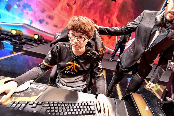 [롤드컵] 프나틱, 짜릿한 역전승으로 8강 진출 확정…ahq는 C9과 재경기 : 네이트 스포츠