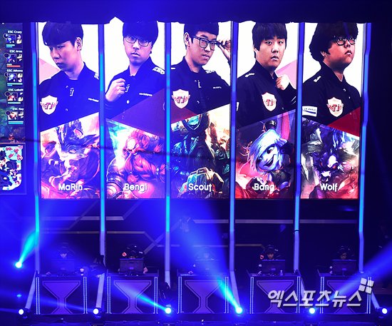 (롤케스파컵) 페이커 뺀 SK T1 '이게 바로 페이커'[포토] : 네이트 스포츠