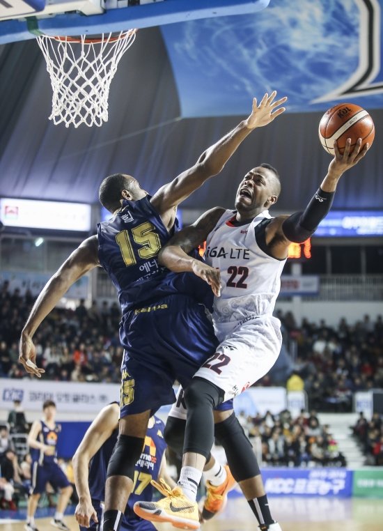 [KBL 프리뷰] KCC, KT 꺾고 순위 상승 가속 페달 밟을까 : 네이트 스포츠