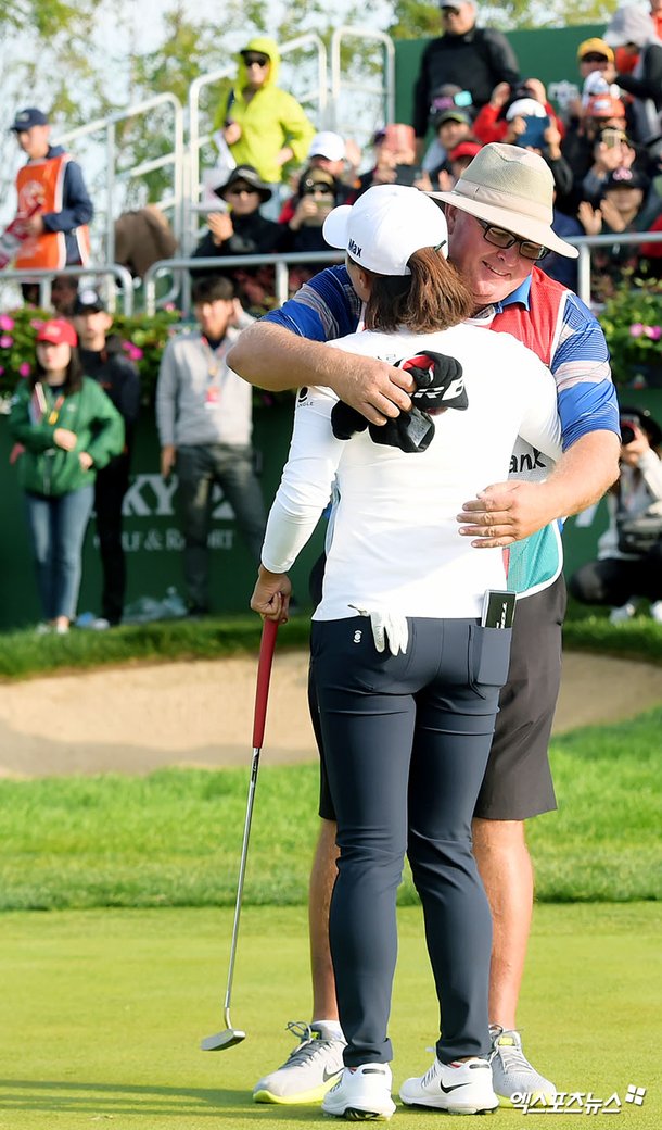 [엑's HD 화보] '통산 10승' 고진영 '백규정 이후 첫 LPGA 직행티켓 획득' : 네이트 스포츠