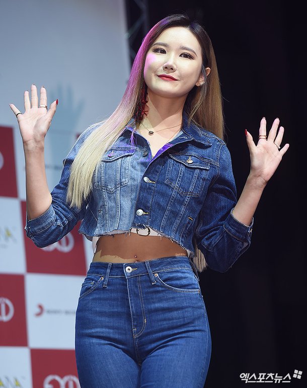 [엑's HD] EXID LE '방긋 꽃미소' : 네이트 연예