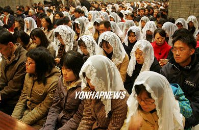 성탄 자정미사 참석한 신도들 : 네이트 뉴스