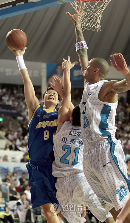 -프로농구- KCC, 삼성 꺾고 승부 원점 : 네이트 스포츠