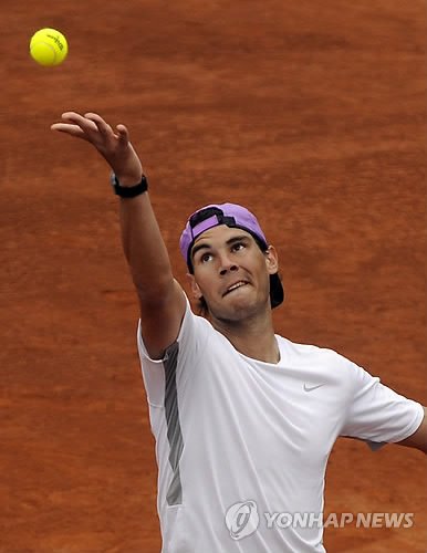-테니스- 나달, 7개월 만의 복귀전 승리 : 네이트 스포츠