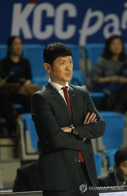 추승균 KCC 감독대행, 머나먼 첫 승 : 네이트 스포츠