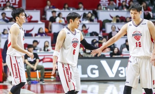 은퇴투어 시작한 김주성 4Q 3점포 2방…DB, KCC 잡고 선두 탈환 : 네이트 스포츠